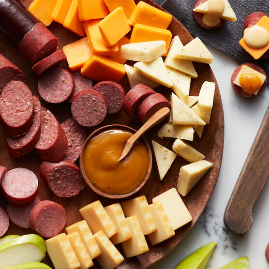 Hearty Bites Gift Box | Hickory Farms