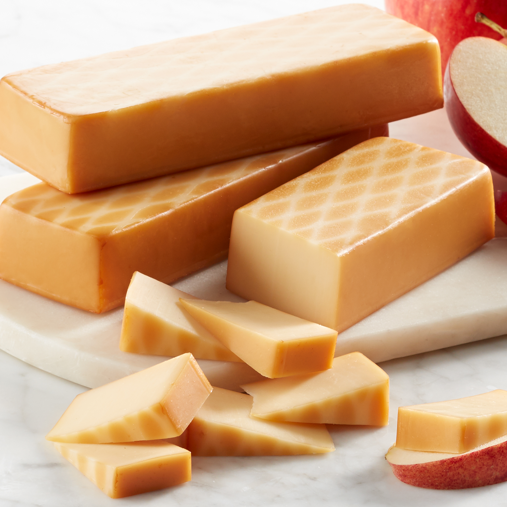 Smoked Cheddar Blend | Hickory Farms